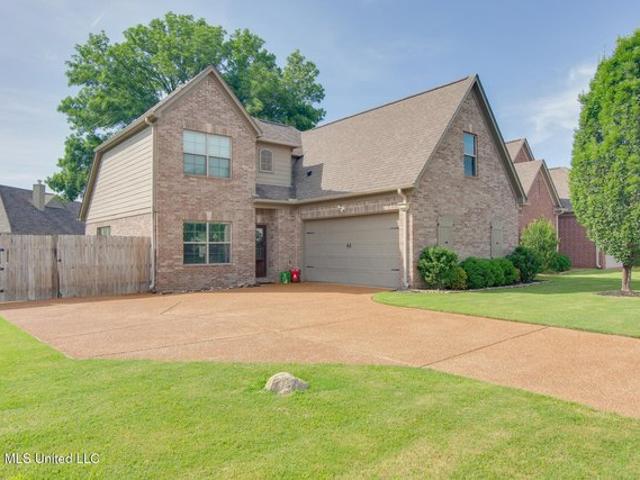 7270 Lauren Ln, Olive Branch, MS 38654