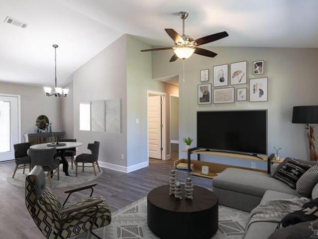 7270 Rolling Hills Rd, Pensacola, FL 32505