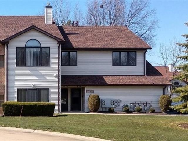 7270 Village Dr, Concord Township, OH 44060