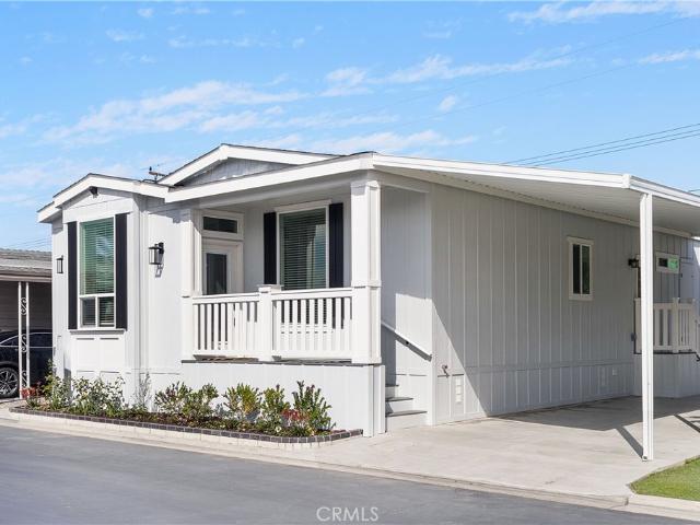 7271 Katella Ave. Avenue 10