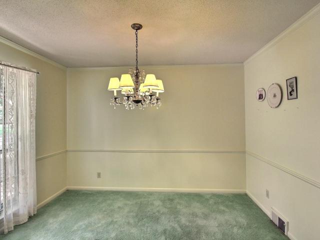 7273 claiborne dr