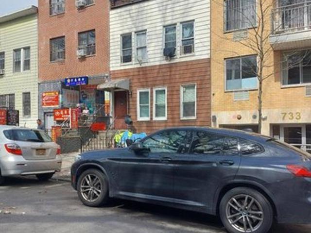 727 53rd St, Brooklyn, NY 11220