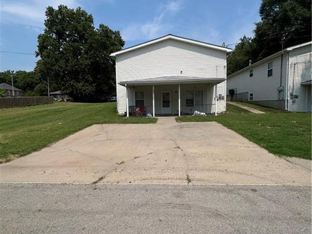 727 A & B Kiowa Street