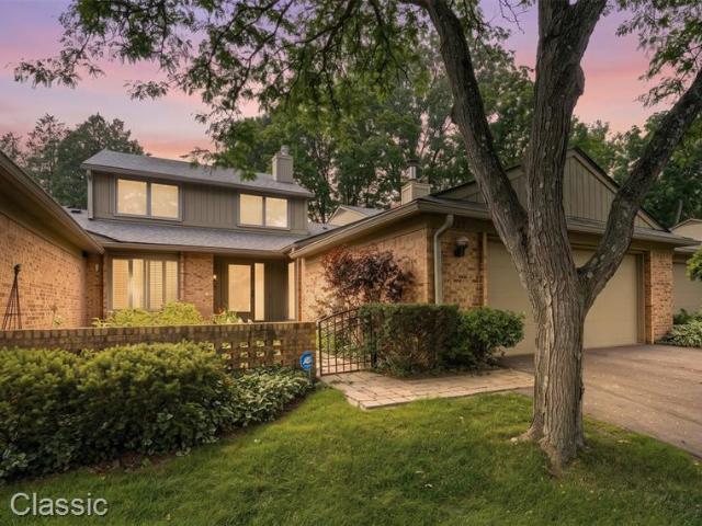727 Arbor Court