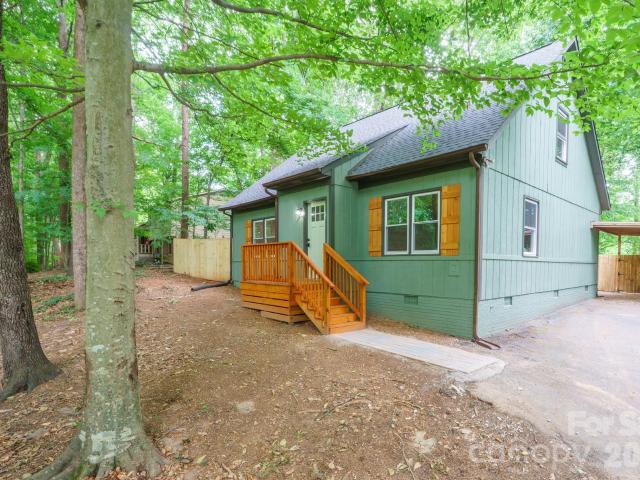 727 Boulder Place
