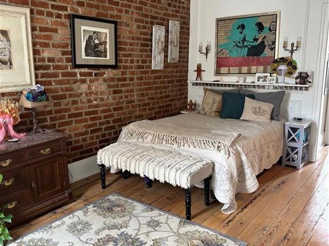 727 Barracks Street # 4