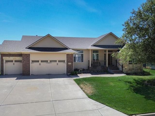 727 Goldspike Ct, Newton, KS 67114