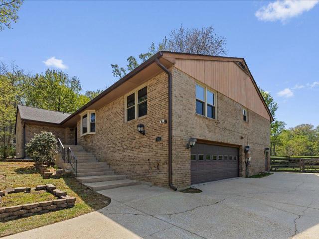 727 Gleneagles Dr, Fort Washington, MD 20744 | MLS #MDPG2196 | Compass