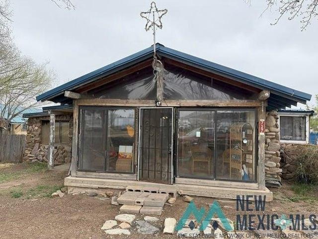 727 Dora Celeste Dr, Las Vegas, NM 87701