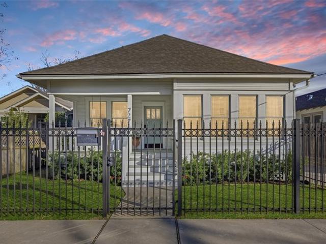 727 E 25th St, Houston, TX 77008