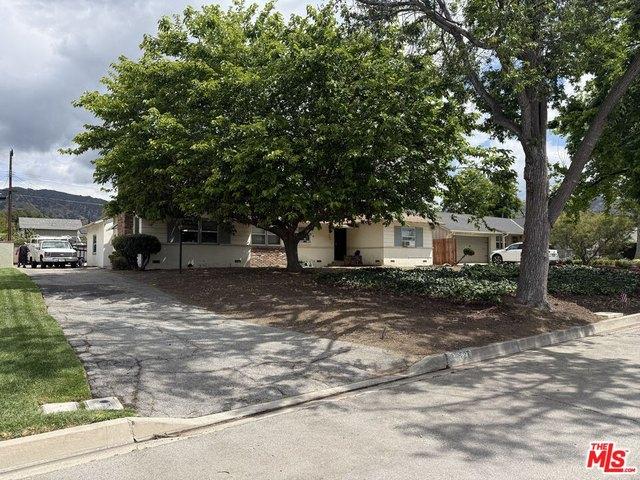 727 E Mountain View Ave, Glendora, CA 91741