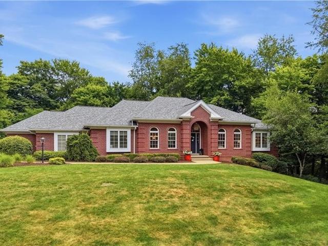 727 Franklin Rd, Mars, PA 16046