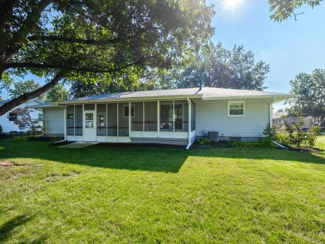 727 Hawthorne Court