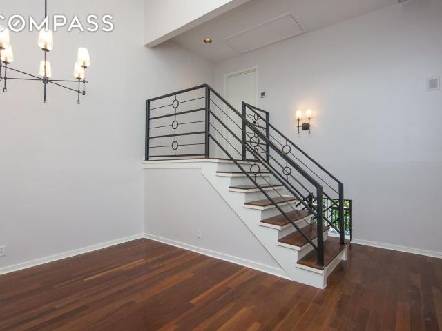 727 Harpeth Trace Dr, Nashville, TN