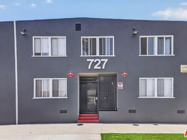 727 Olive Ave, Long Beach, CA 90813