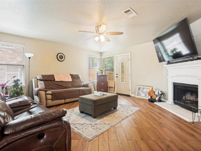 727 Lentisco Drive