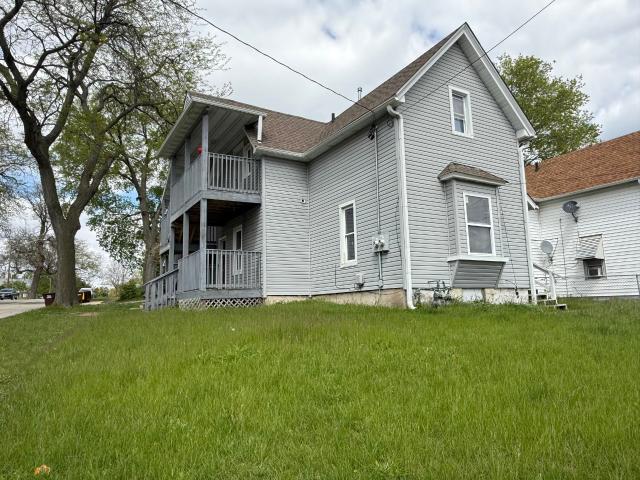 727 Montague Street