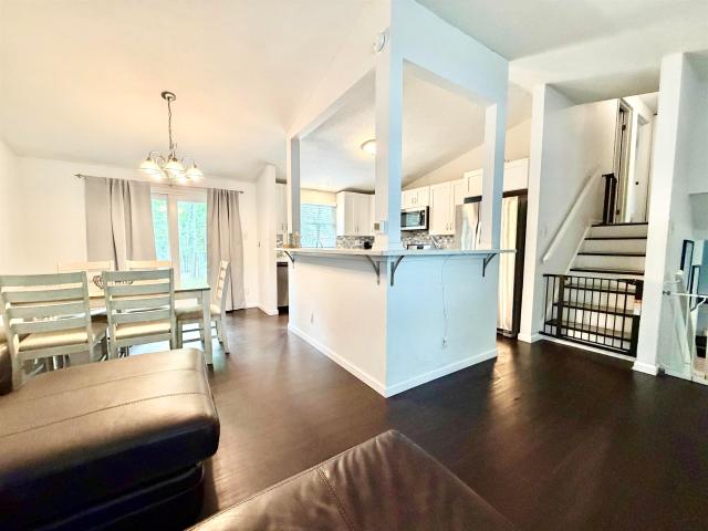 727 Moonraker Ct
