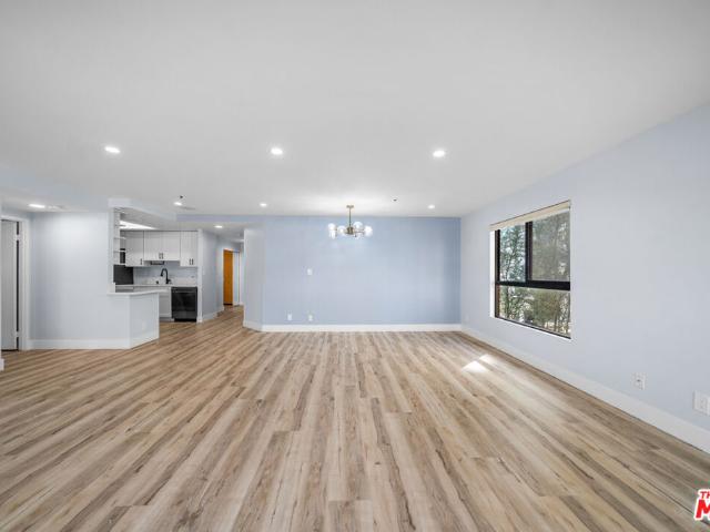 727 S Ardmore Avenue 108