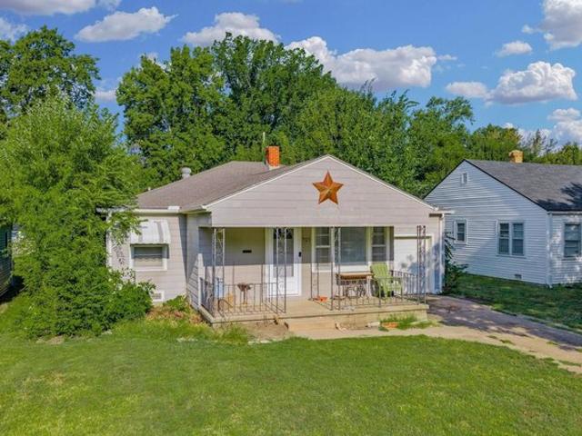 727 S Fountain Ave, Wichita, KS 67218