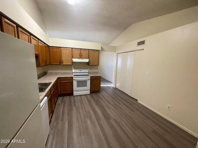 727 S Hartford Street # Unit 182