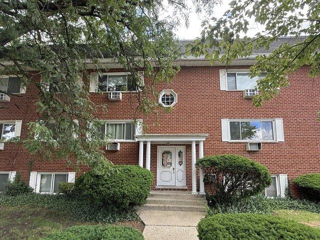 727 S Maple Ave Apt 302, Oak Park, IL 60304