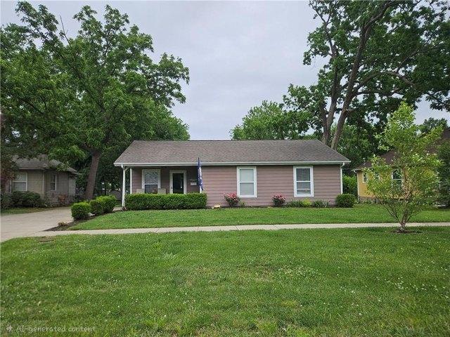 727 S Sycamore St, Ottawa, KS 66067