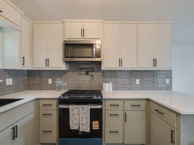 727 SE 19th Street