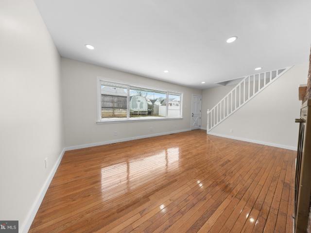 727 Sherrie Rd, Philadelphia, PA 19115 | Compass