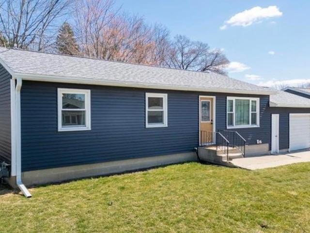727 Progress Ave, Waterloo, IA 50701