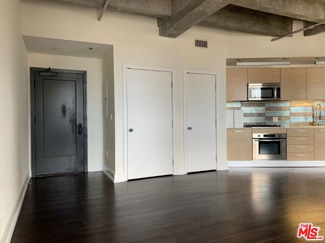 727 W 7th Street 1214
