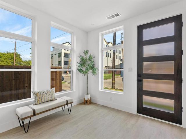 727 W 10th Street # 108