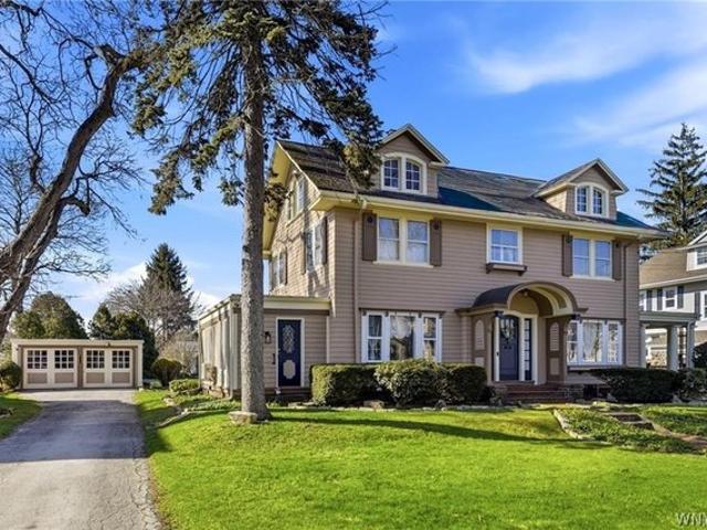 727 W Center St, Medina, NY 14103