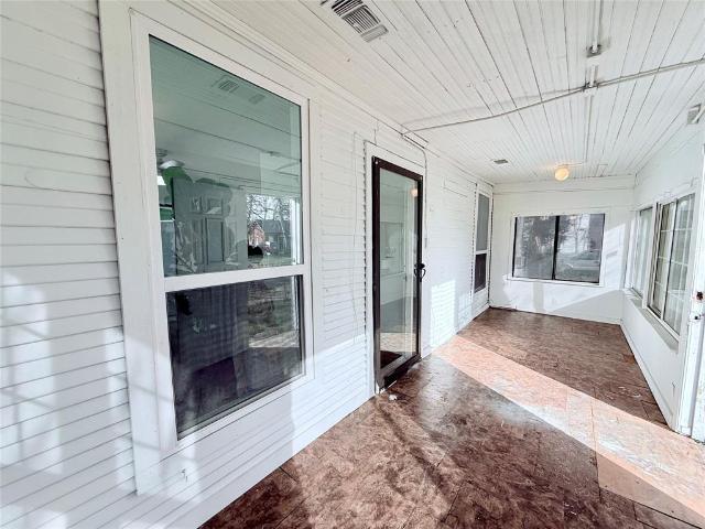 727 W Day Street