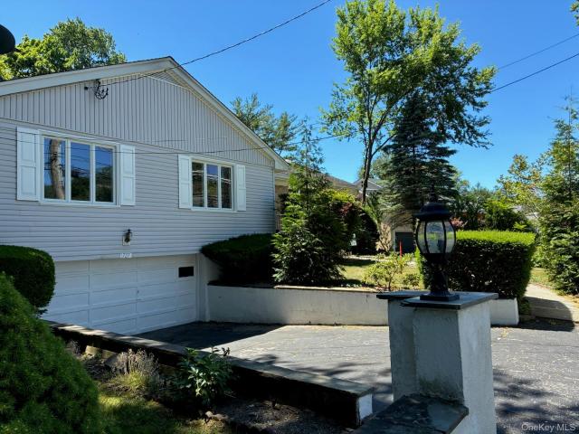 727 Wilmot Road