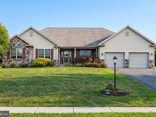 7284 Landon Dr, Thomasville, PA 17364