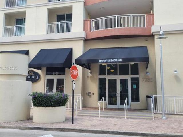 7285 90th St SW #D209, Miami, FL 33156