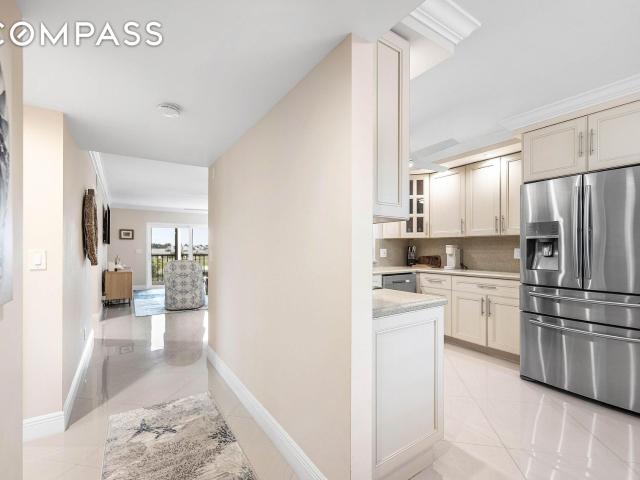 7286 Huntington Ln 301, Delray Beach, FL