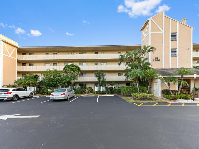 7286 Huntington Ln, Unit 402, Delray Beach, FL 33446 | MLS #R11141