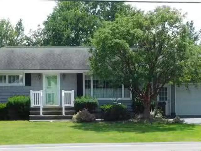 7286 ROUTE 298, EAST SYRACUSE, NY 13057 Single Family Residenc.