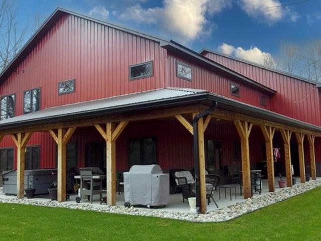 7289 SW Creighton Rd, South Boardman, MI 49680