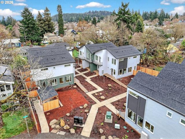 7280 NE Going ST