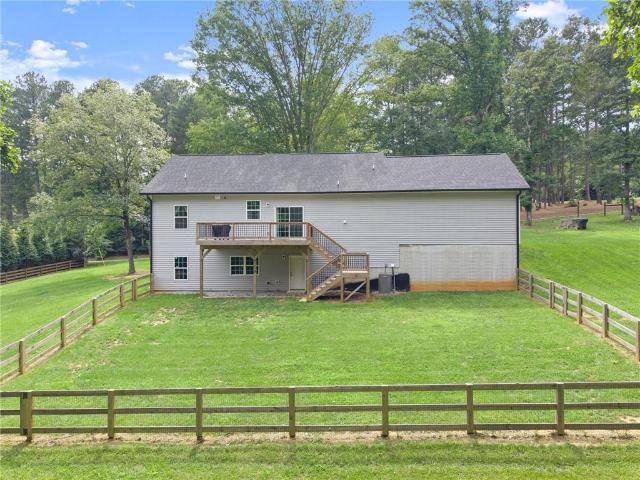 7280 Log Cabin Road