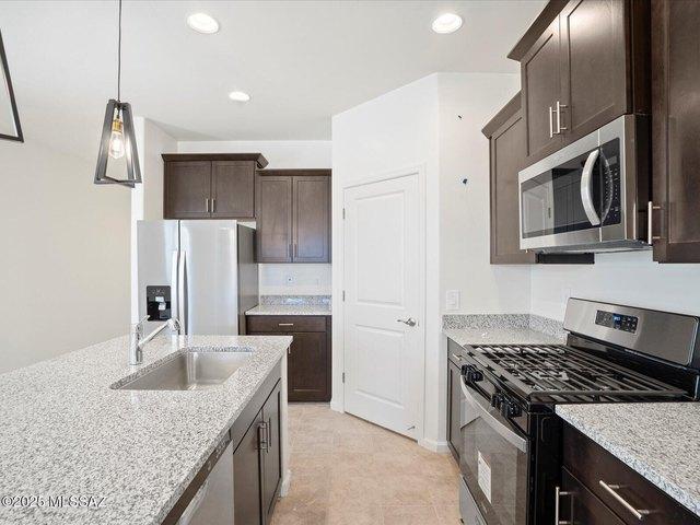 7280 S Gray Jay Dr, Tucson, AZ 85747