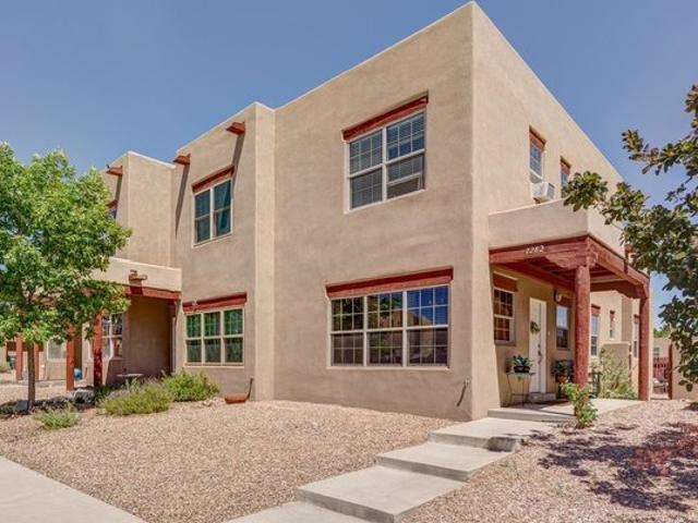 7282 Avenida El Nido, Santa Fe, NM 87507