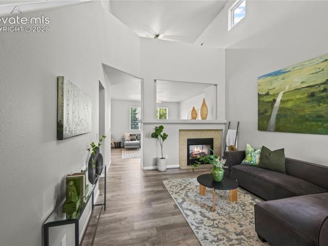 7282 Bonnie Brae Lane