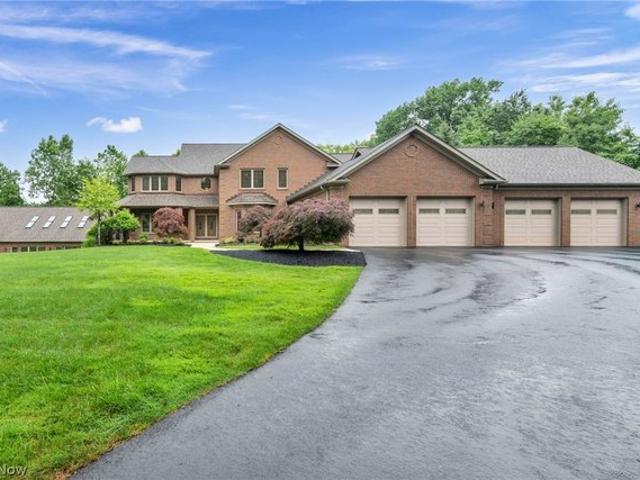 7282 Pinehill Rd, Concord Township, OH 44077