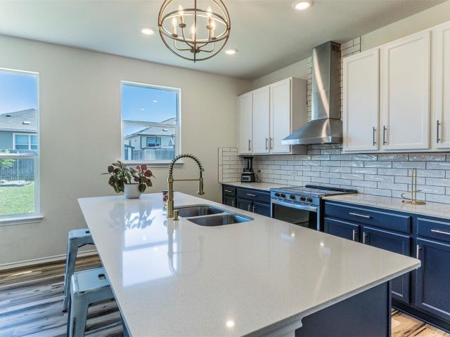 728 Bailey Park Dr