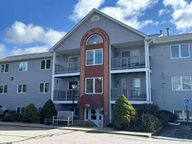 728 Beverage Hill Ave #14, Pawtucket, RI 02861 MLS 1382363