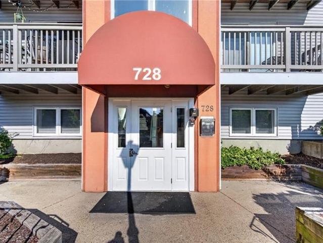 728 Beverage Hill Ave Apt 17, Pawtucket, RI 02861